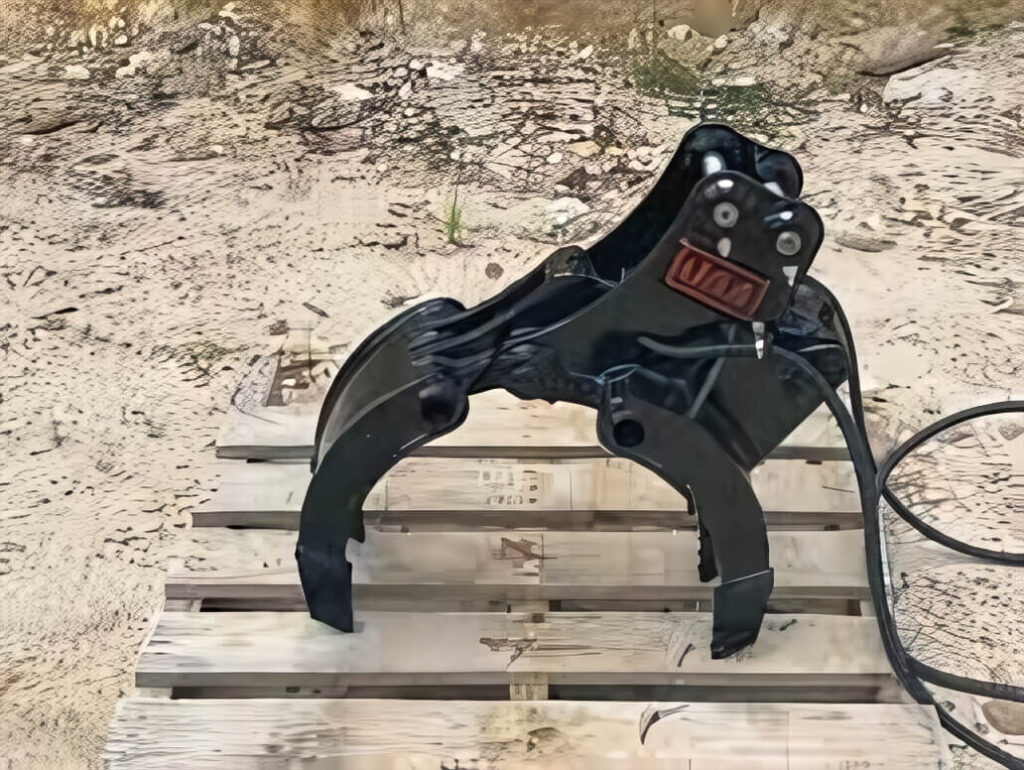 Hydraulic Grab Suit 1.7 Ton CAT Excavator - Dry Hire Equipment